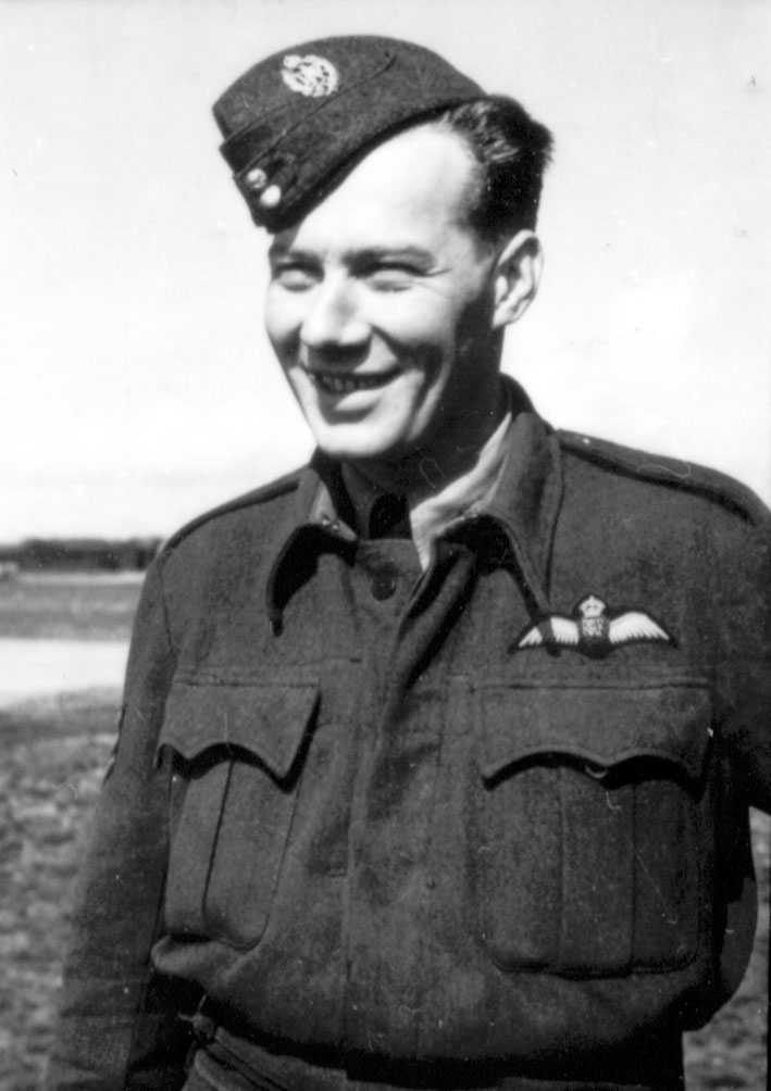 Josef Stach / 10. 3. 1915 - 14. 12. 1945 - Vidím tě ! - Army Man & Woman